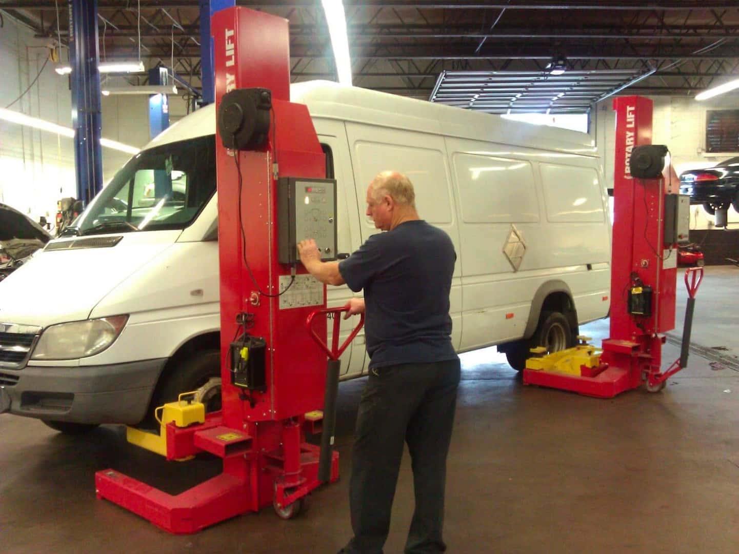 Commercial Auto Service - Ed Voyles CDJR in Marietta GA