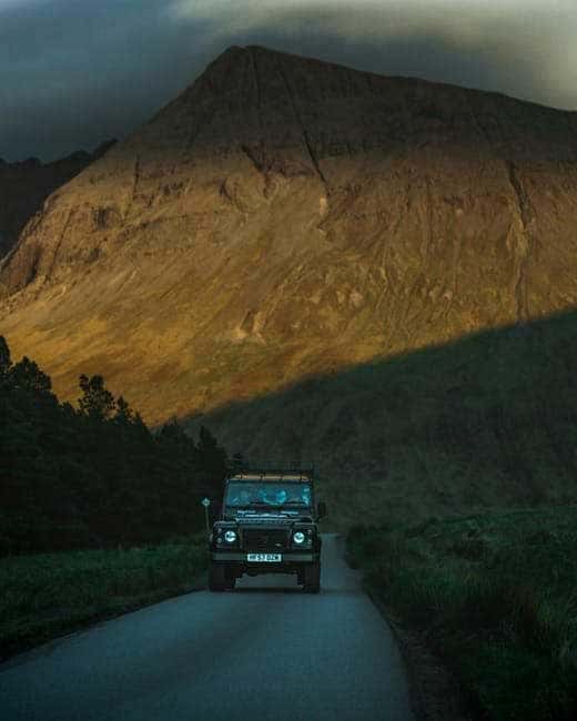 HOW TO DRIVE A LAND ROVER OFF-ROAD: SOME TECHNIQUES TO KNOW | Land ...