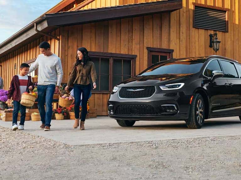 2025 Chrysler Pacifica Plug-In Hybrid for Sale