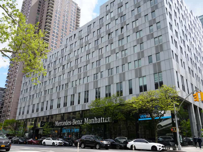 About Us | Mercedes-Benz of Manhattan