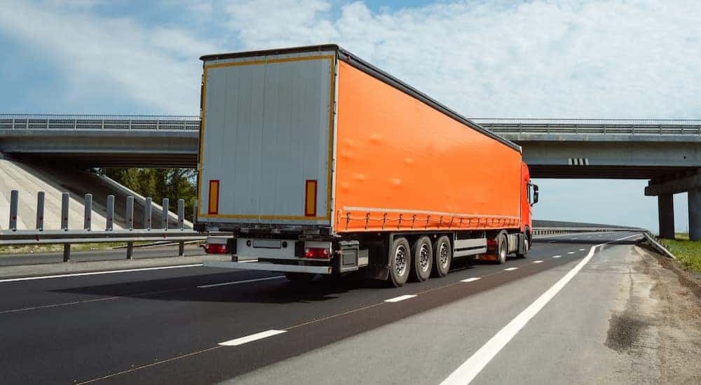 4 Tips for Safely Sharing the Road with Large Trucks | Auto Dealer