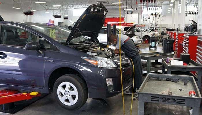 Car engine maintenance tips | Toyota service in Orlando