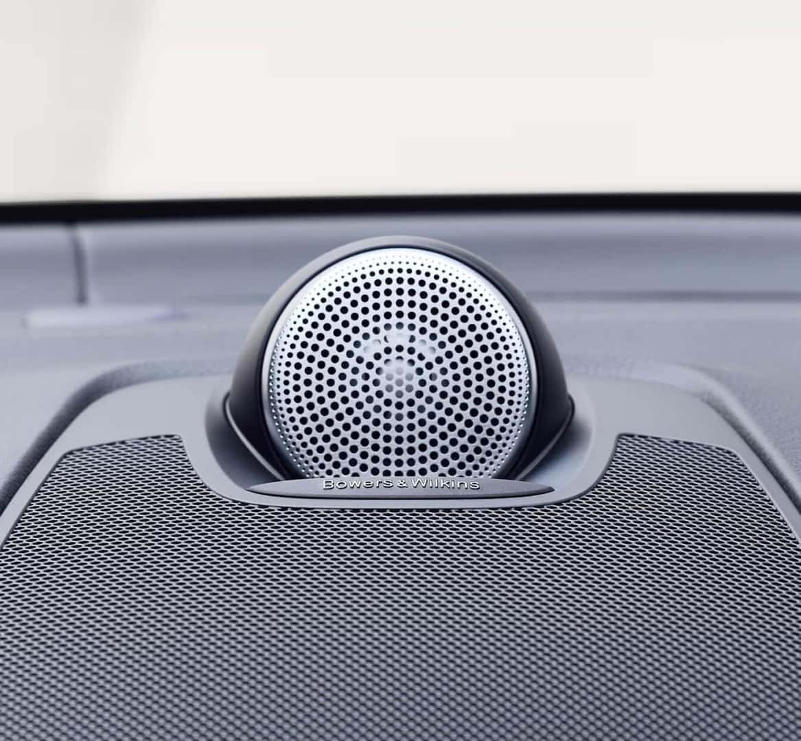 Explore The Dimensions & Features Of The 2024 Volvo XC60 Interior